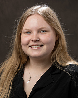 Alyssa Lowe's Instagram, Twitter & Facebook on IDCrawl